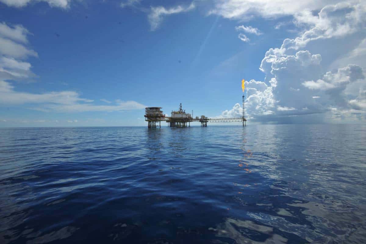 Petronas completes 50 percent farm-down transaction in Block 52 ...