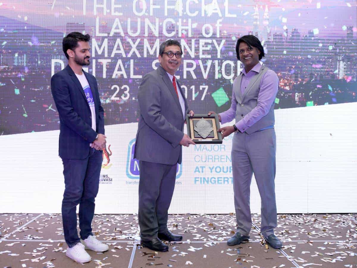 First Money Provider to Offer O2O Model Emerges - BusinessToday