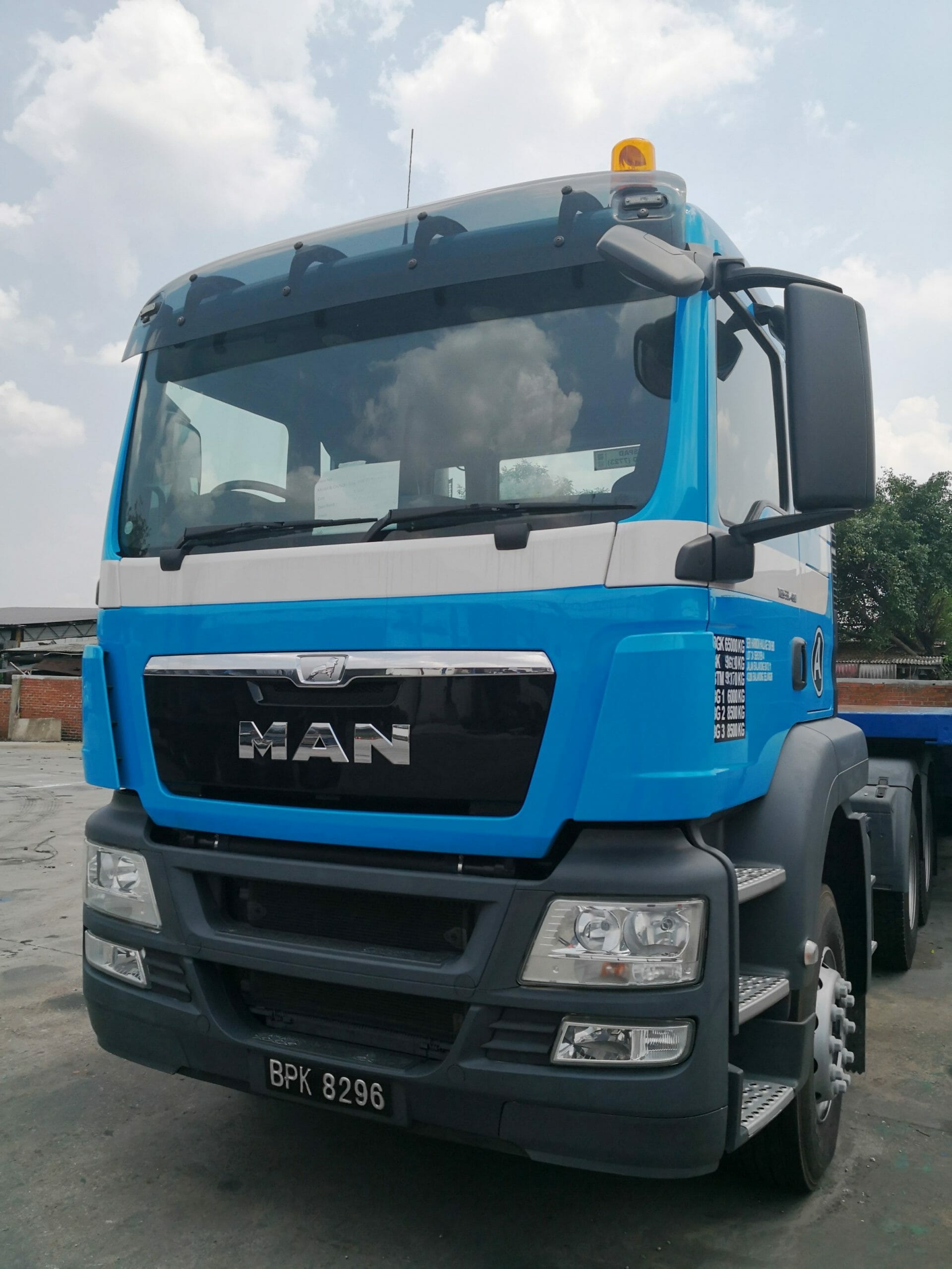 MAN Heavy-duty Distribution Trucks for Seri Harmoni - BusinessToday