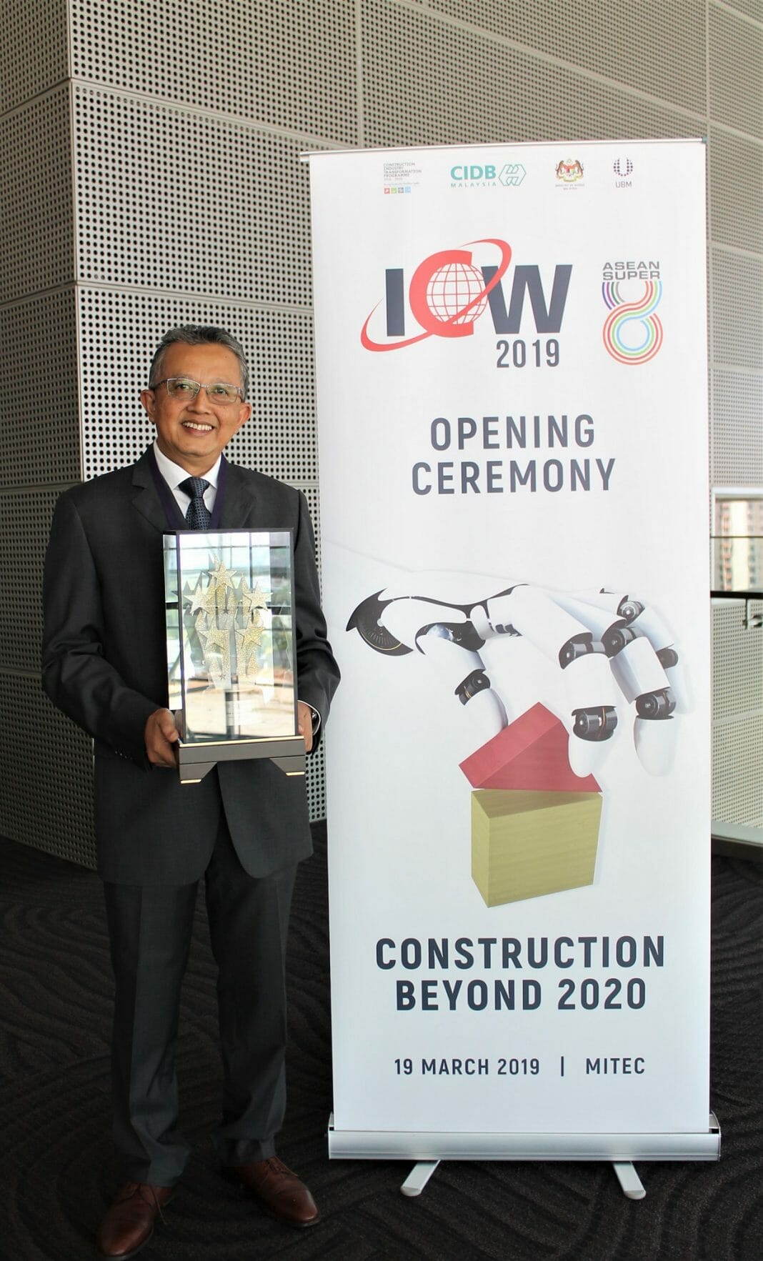 AZSB Awarded The CIDB Score 5 Star Award - BusinessToday