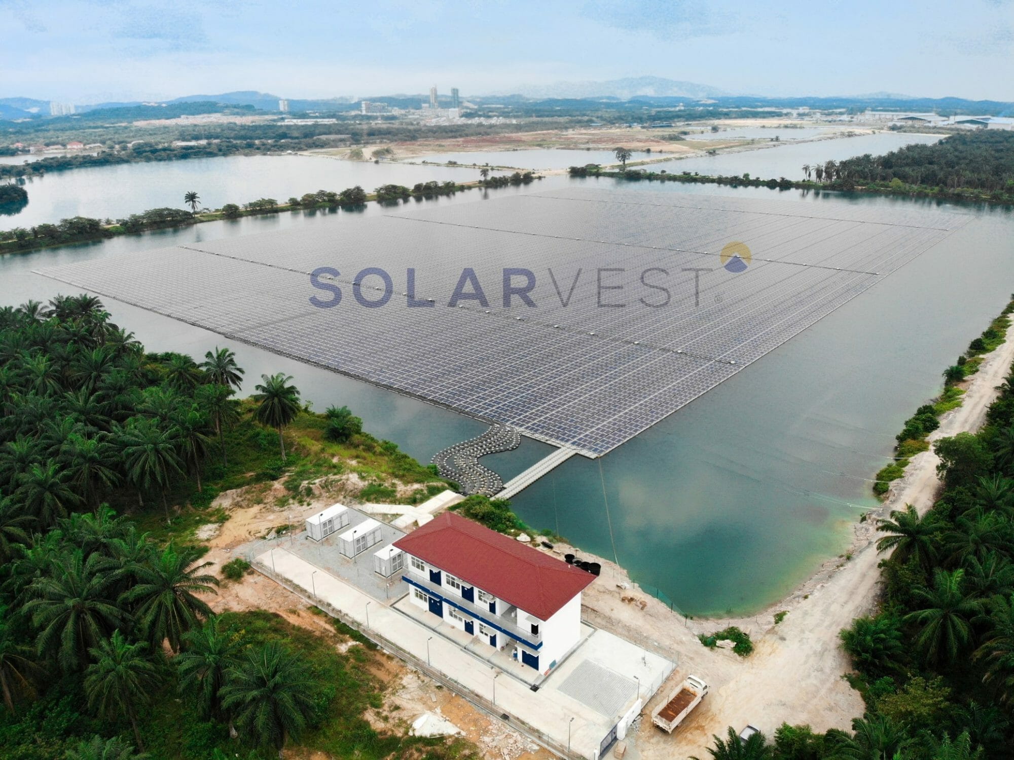 Solarvest successfully installs largest floating solar farm in Selangor ...