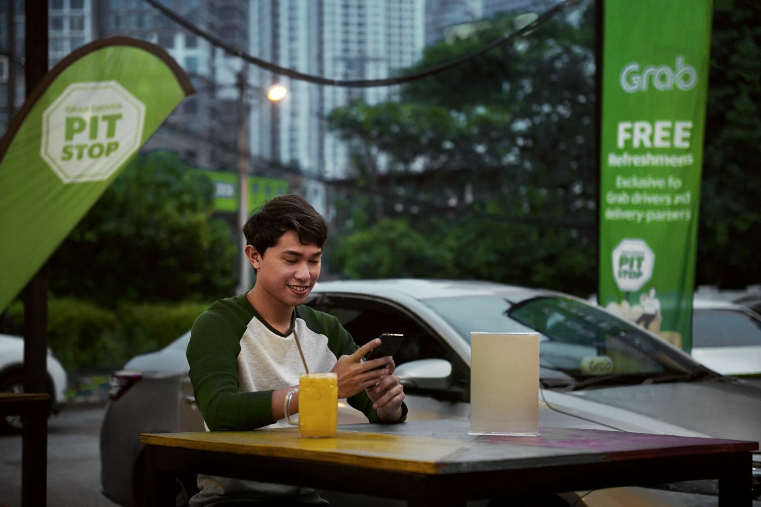 Grab Partners Microsoft To Empower Driver And Delivery Partners With ...