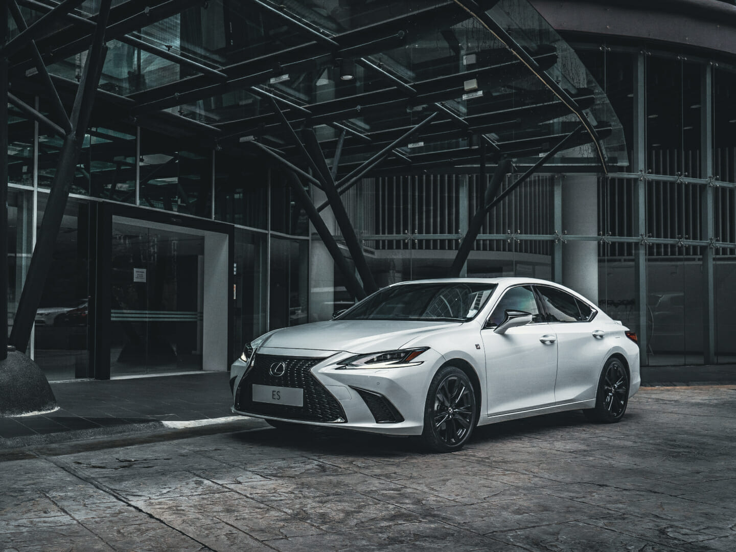 The Lexus ES 250 Features A New F Sport Variant - BusinessToday