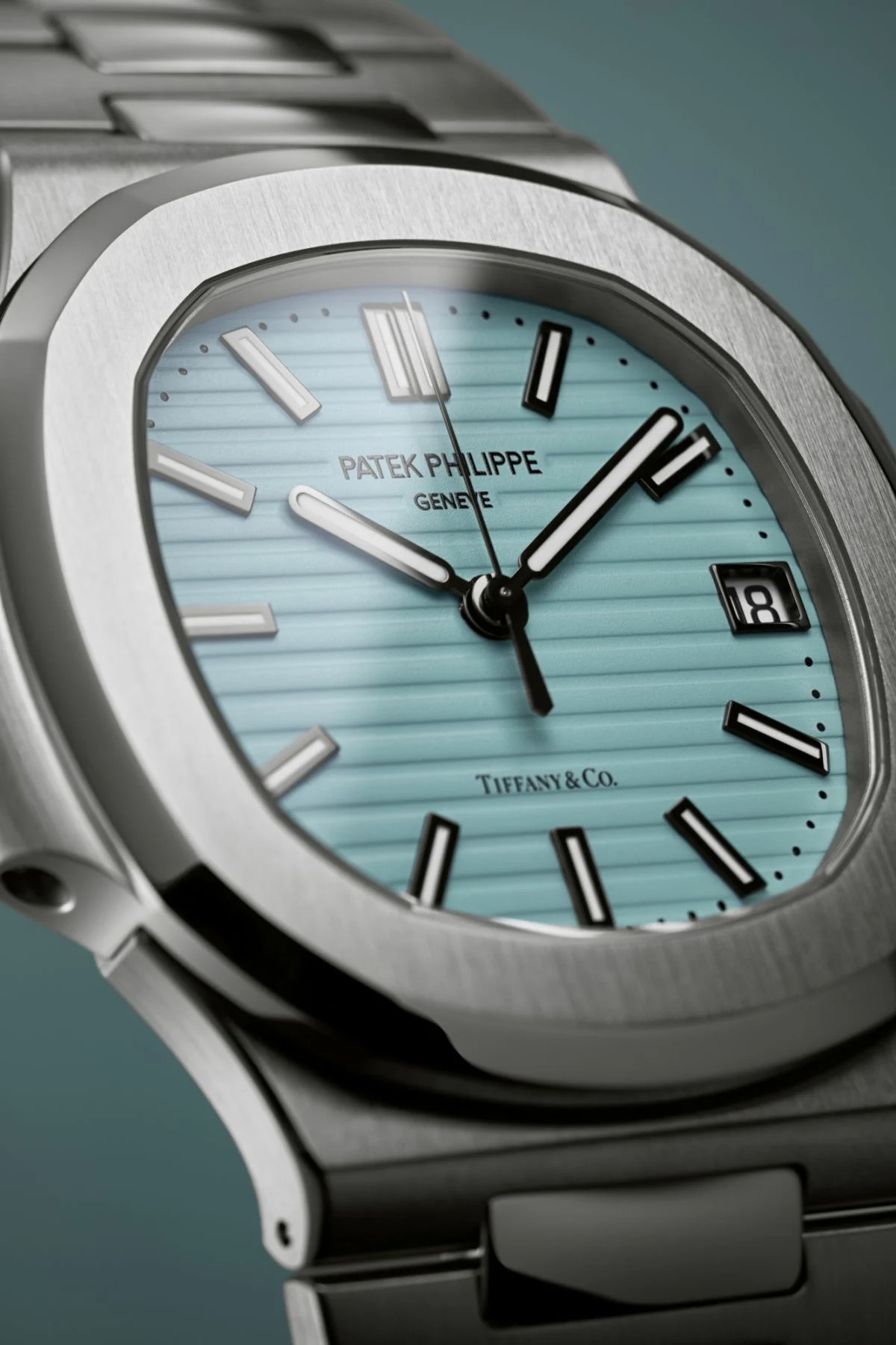 Patek Philippe Just Released a Nautilus With A Mesmerising Tiffany-Blue ...