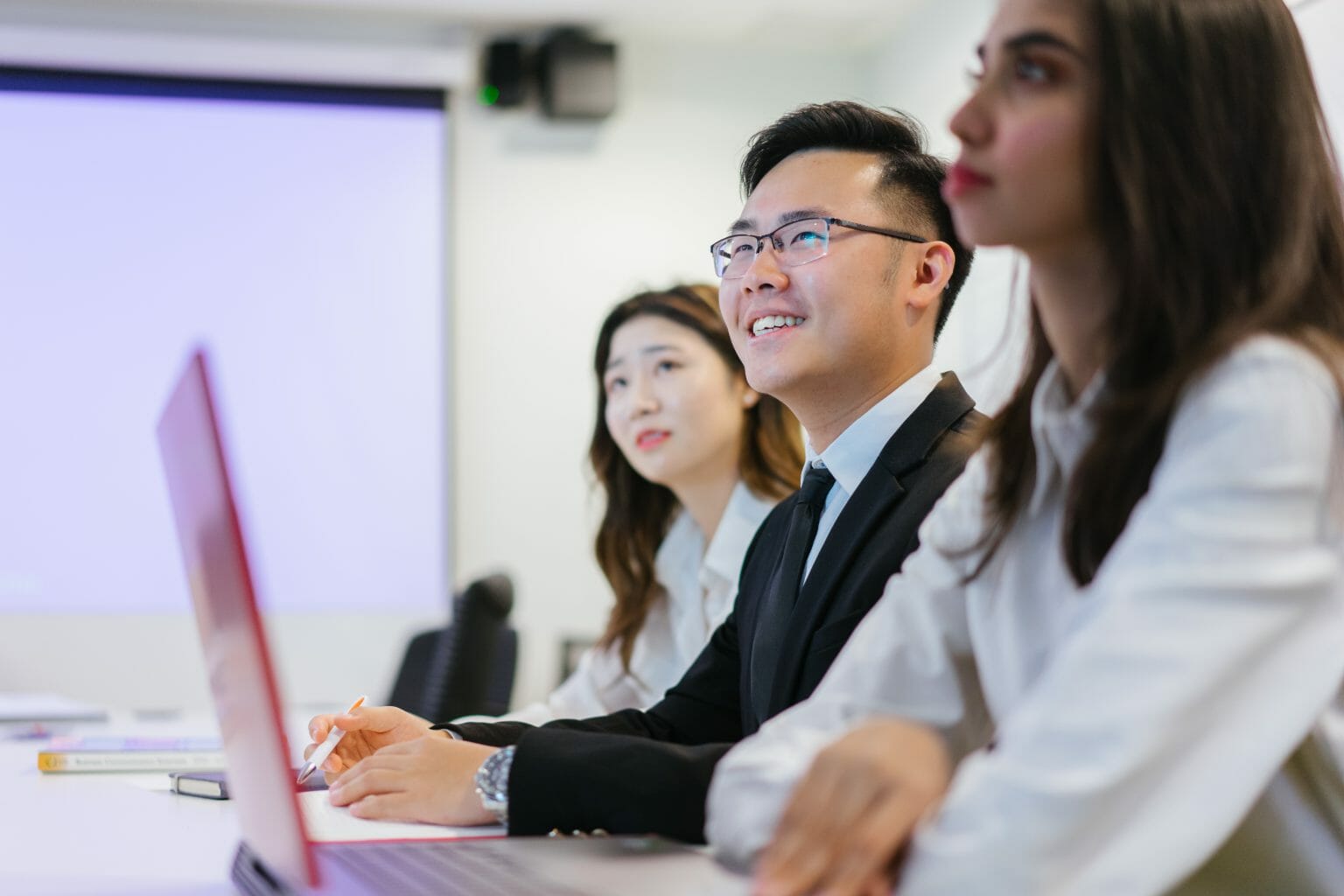 Job Market in Malaysia Thrives with Overall Hiring Improved by 20% ...