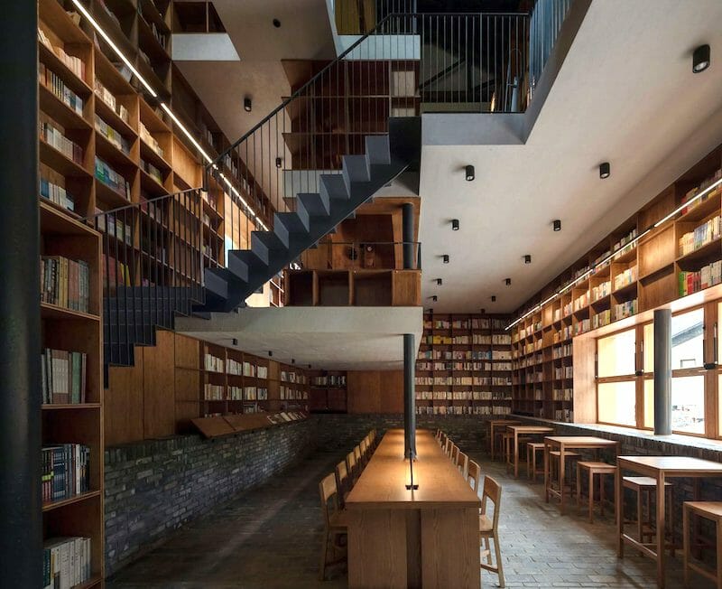 Capsule Hostel With A Library And Bookstore In China Named World ...