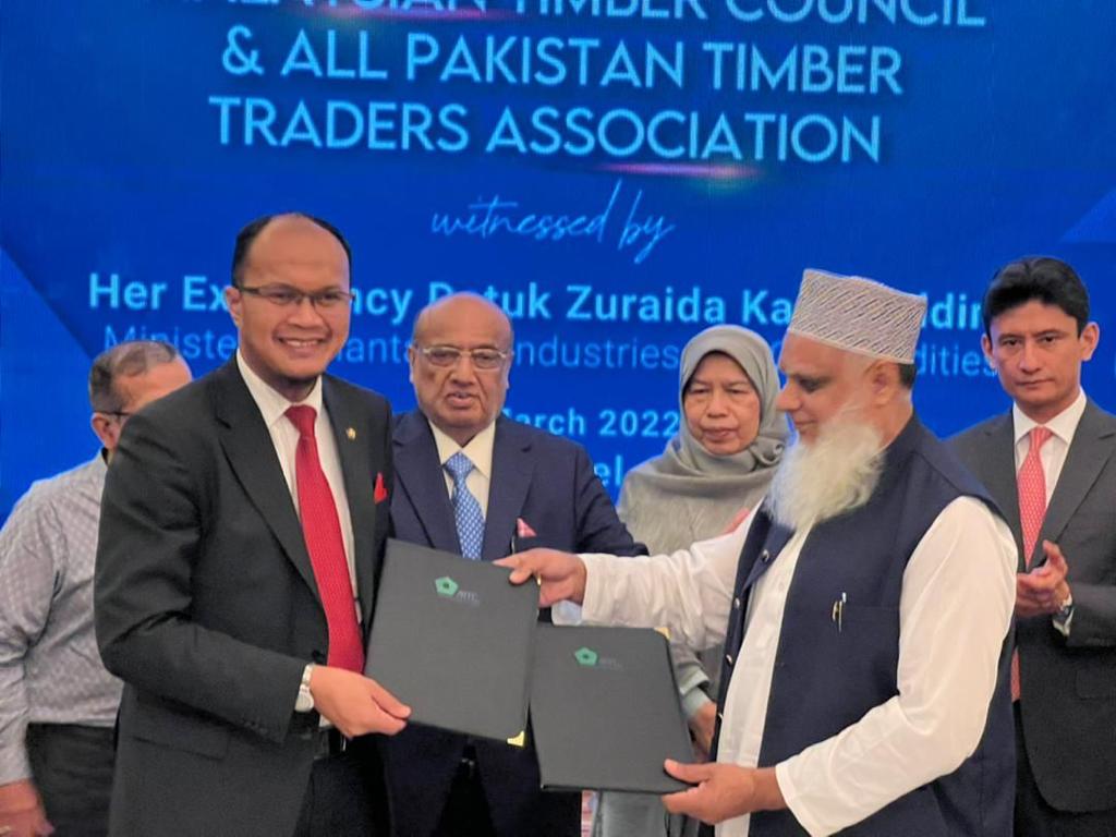 MTC Signs MoU With All Pakistan Timber Traders Association To Increase ...