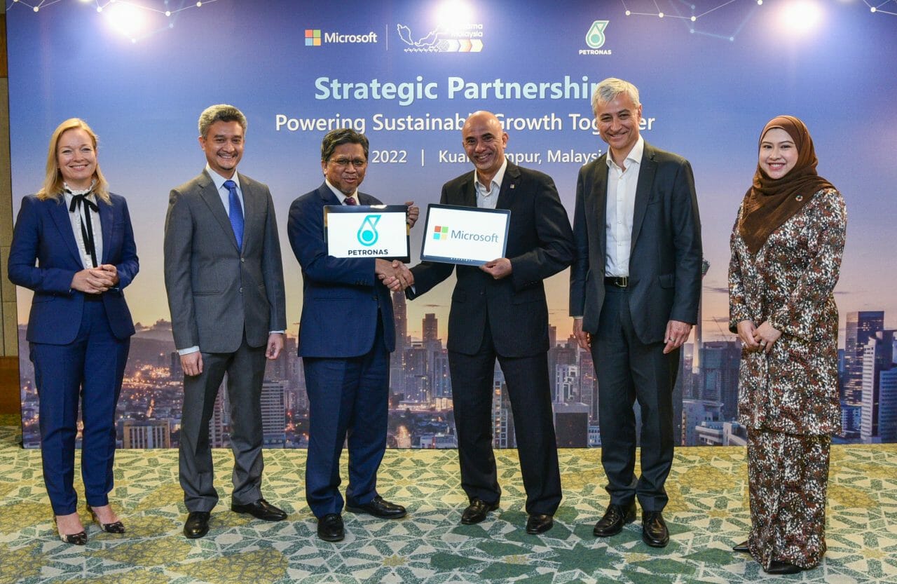 PETRONAS & Microsoft Expand Strategic Partnership With New Renewable ...