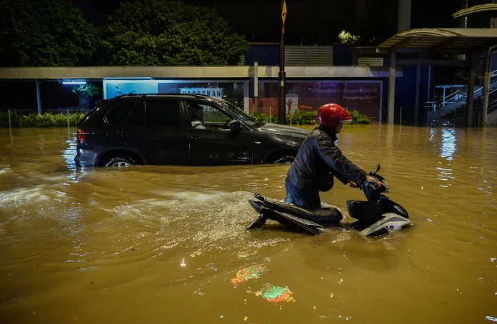 Govt Sets Aside RM500 Million As Flood Rebuilding Begins - BusinessToday