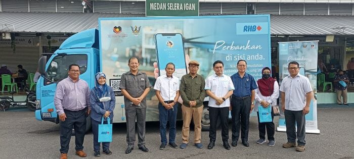 RHB Mobile ATM Expands Outreach Program In Sarawak