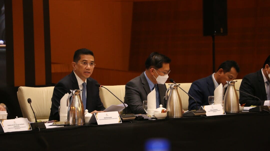 MITI Formulating ESG Framework For Manufacturing Sector; Azmin Ali ...