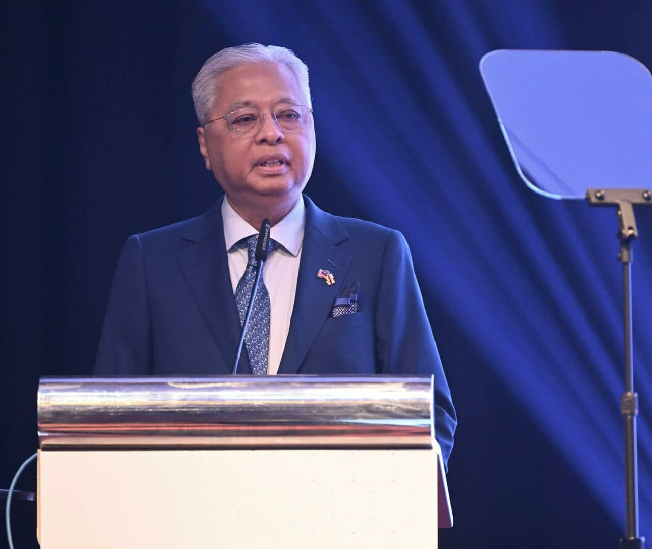 Former Prime Minister Ismail Sabri Hospitalised After Collapsing At Home