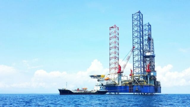 Straits’ Unit Victoria STS Completes First-Ever Ship-To-Ship LNG ...