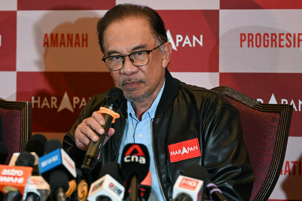 Anwar: ‘Desperate And Selfish Parties’ Must Not Fan Flames Of Chaos - BusinessToday