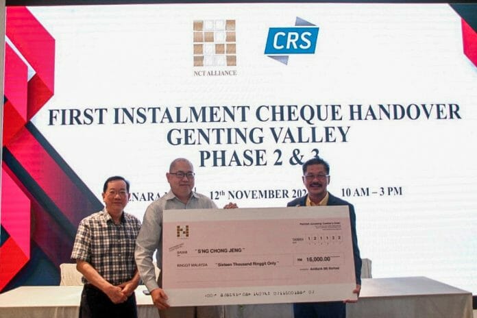 Cheque Handover Ceremony Held For Purchasers Of Phase 2 And 3 Of ...