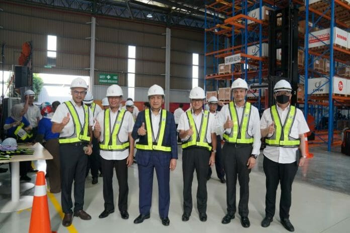 UMW Equipment Opens One Stop Customer Centre For Forklifts