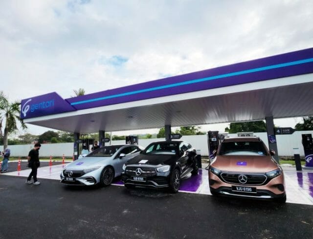 Intoducing The First Petronas Station With AC and DC EV Charging Hub