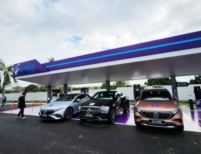 Intoducing The First Petronas Station With AC and DC EV Charging Hub