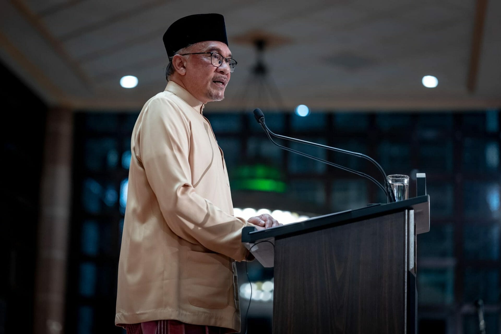 Anwar: Political Stability And Good Governance Crucial For Malaysia To ...