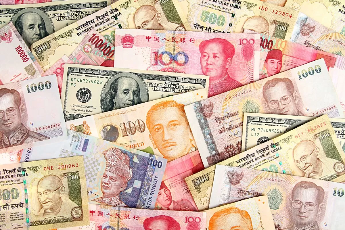Asia Currencies Set for Worst Week in Year - BusinessToday