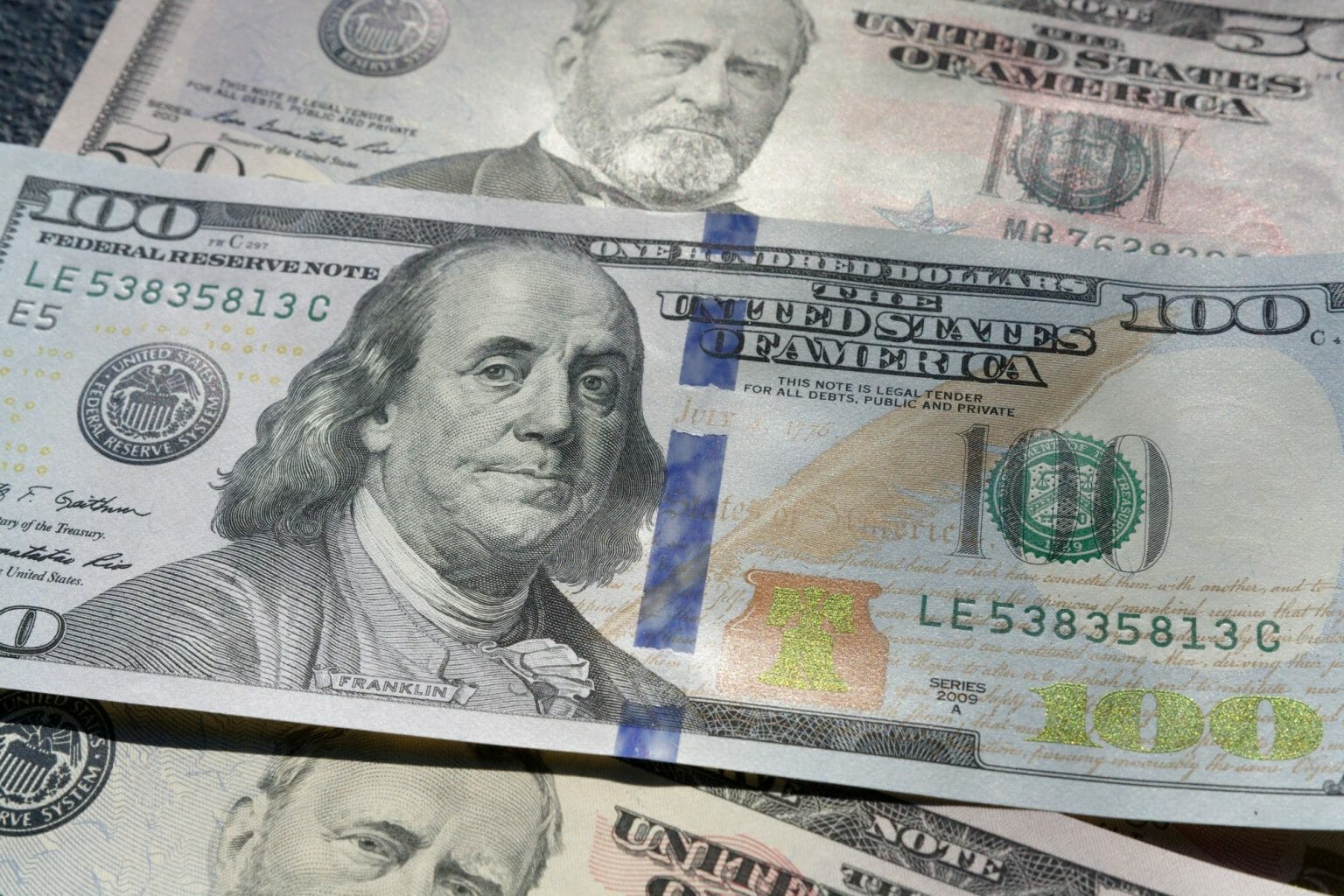 US Dollar Holds Firm As Traders Favour Greenback Amid Market Uncertainty