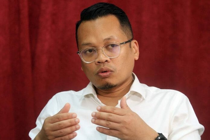 Nik Nazmi To Step Down As Natural Resources Minister - BusinessToday