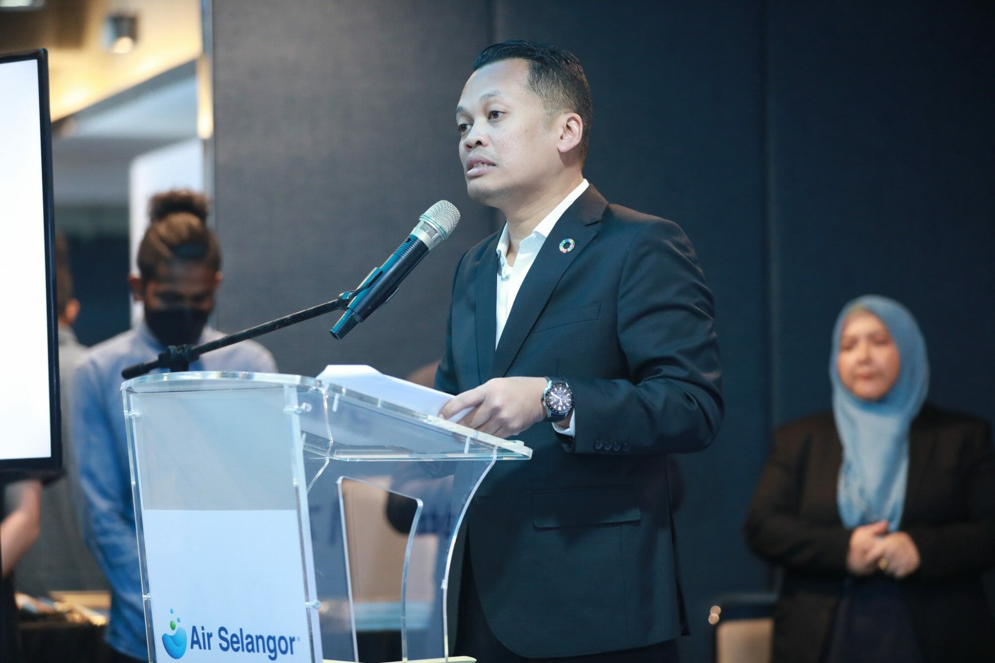 Malaysia On Right Track To Transition To Renewable Energy, Says Nik ...