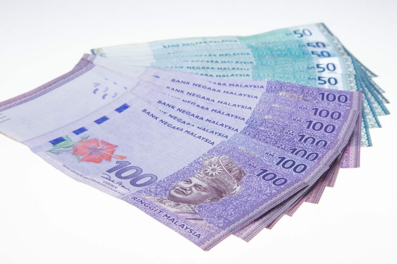 Ringgit Extends Gains, Bursa Rebounds - BusinessToday