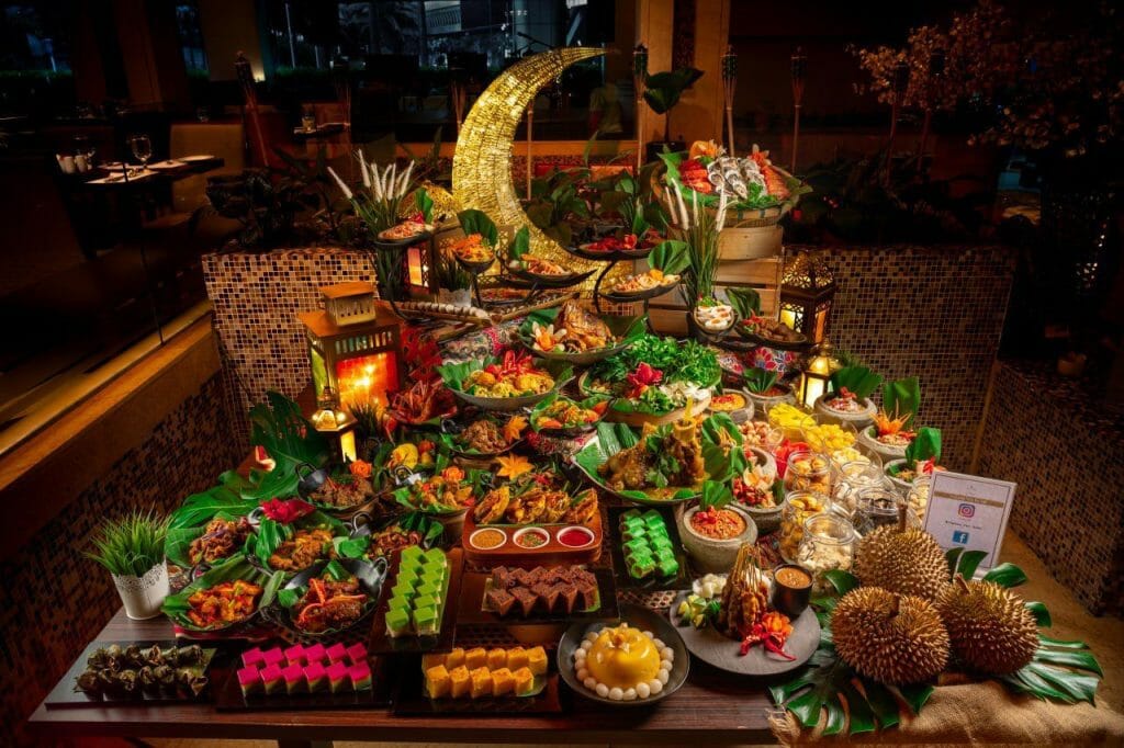 Experience Bazaar Ramadan Jalan Pinang at Impiana KLCC Hotel ...