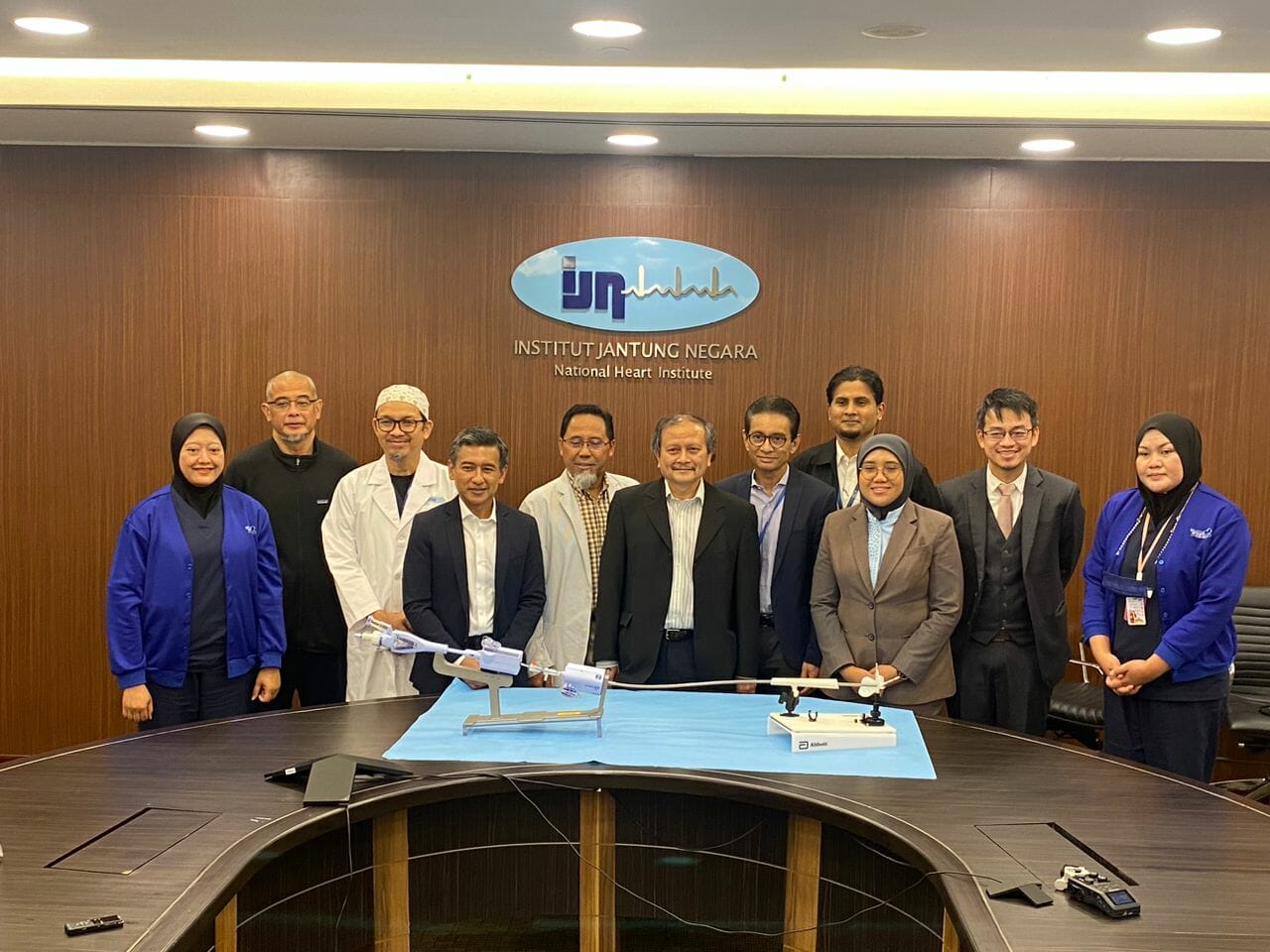 IJN Unveils Groundbreaking Procedure For Leaky Heart Valves - BusinessToday