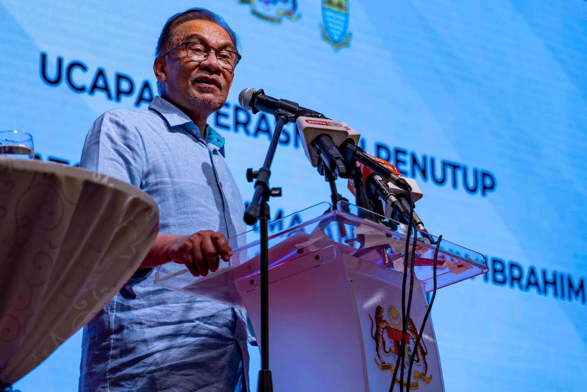 Anwar Announces RM100 e-Wallet Incentive For Malaysians Aged 21 And ...