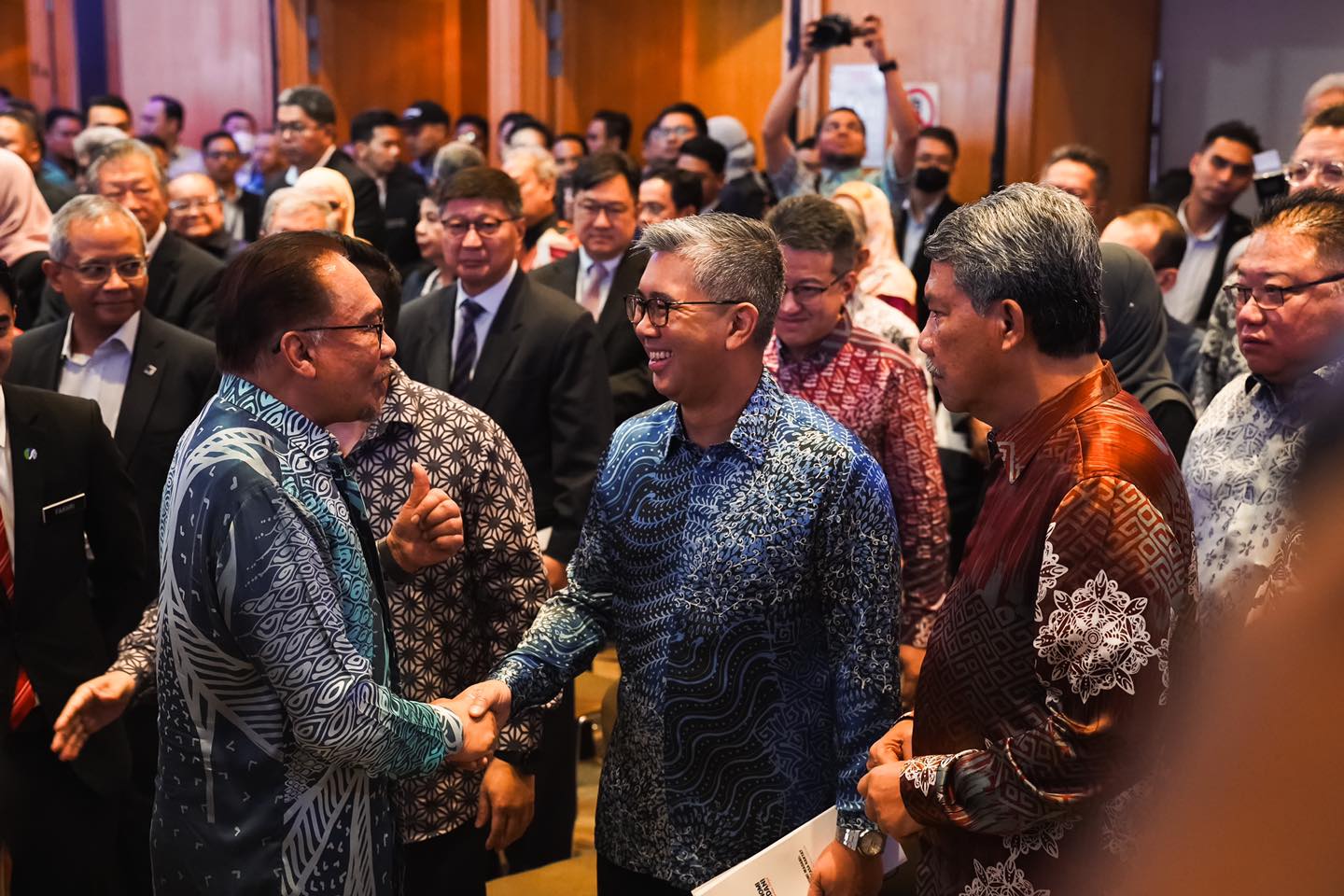 Tengku Zafrul On Madani Economy: ‘GLCs, GLICs Need To Drive Domestic Investments’ - BusinessToday