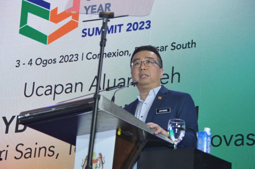 Malaysia Science Endowment Aims To Raise RM2 Billion To Boost Govt ...