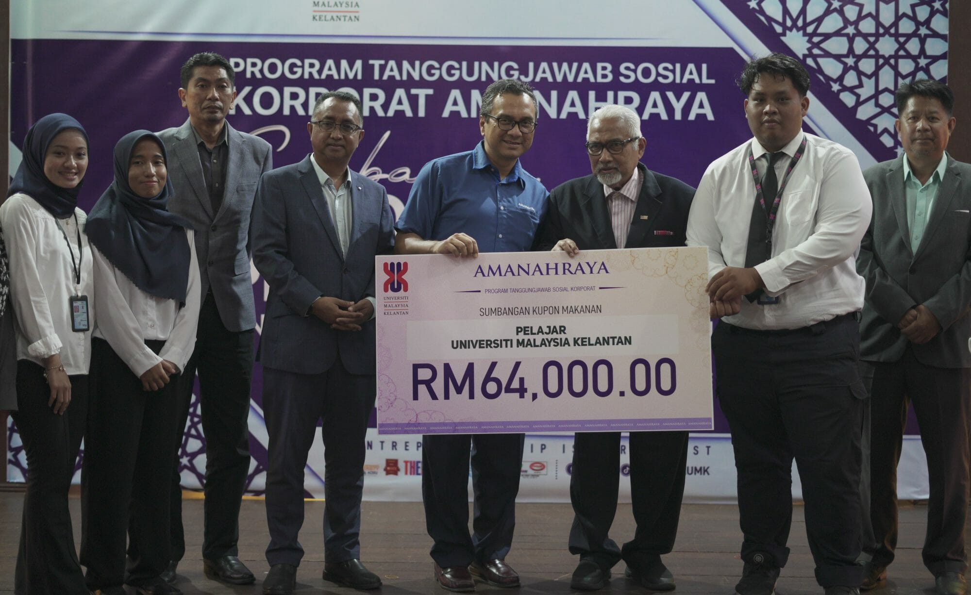 Amanah Raya Donates Food Coupons To Underprivileged University Students ...
