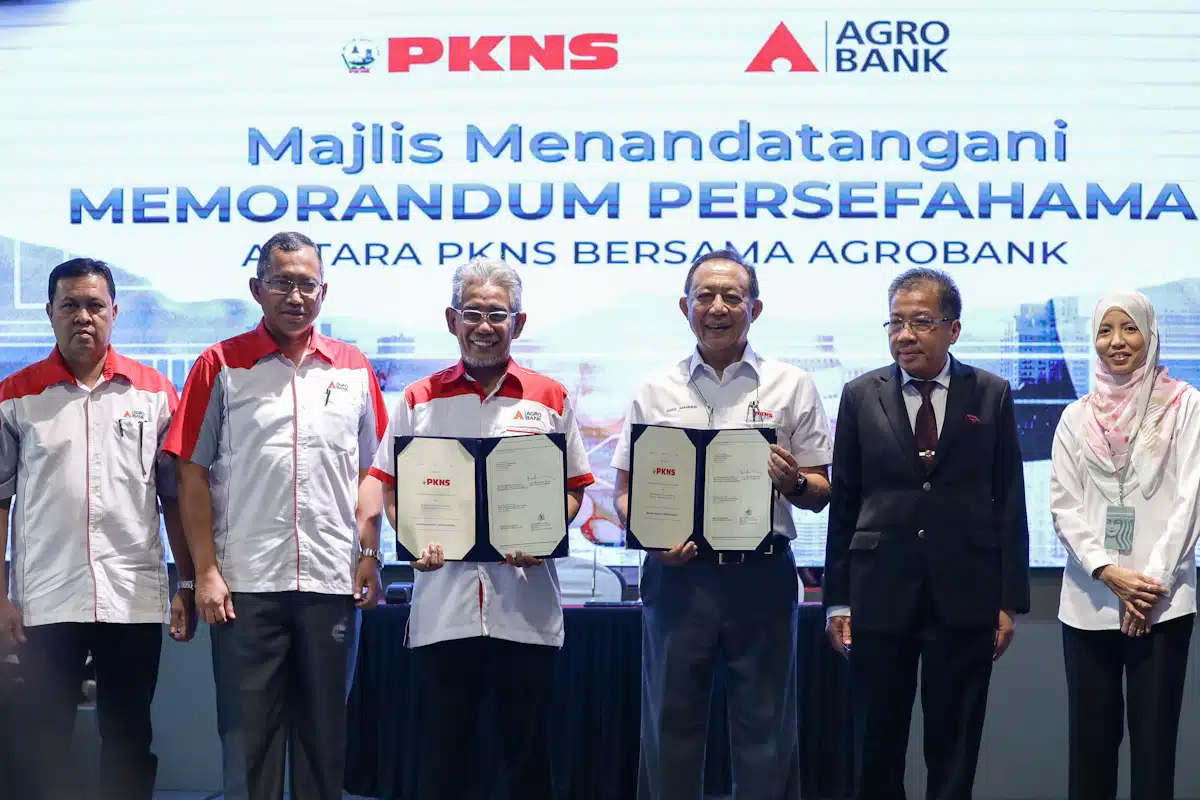 PKNS Signs MoU With Agrobank On RM25 Million Entrepreneur Financing ...