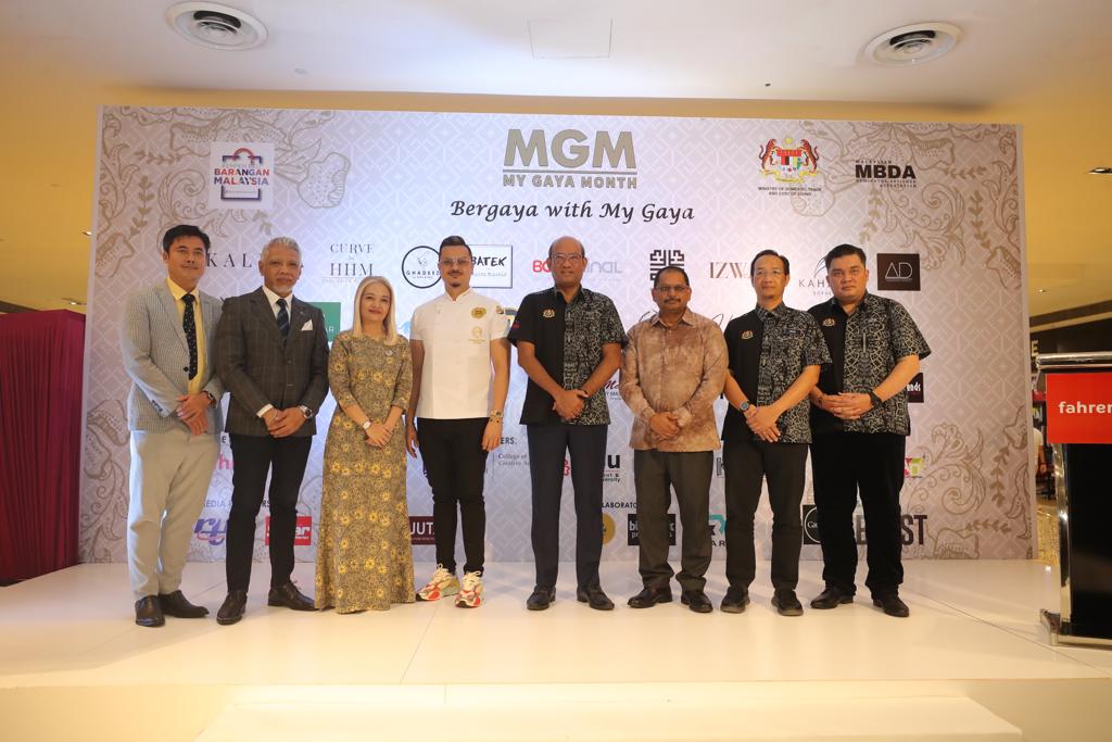 Malaysian Bumiputra Designer Association Launches MY Gaya Month at ...