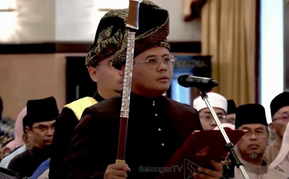Speculation Ends, Amirudin Sworn As Selangor Menteri Besar
