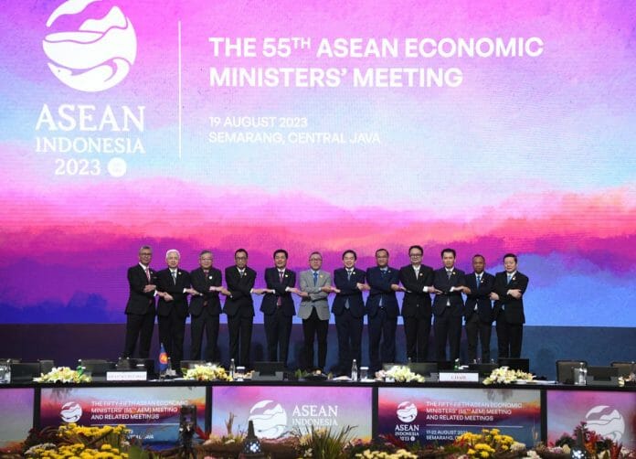 55th ASEAN: Agreements Signed Will Allow Architects And Doctors To Work ...