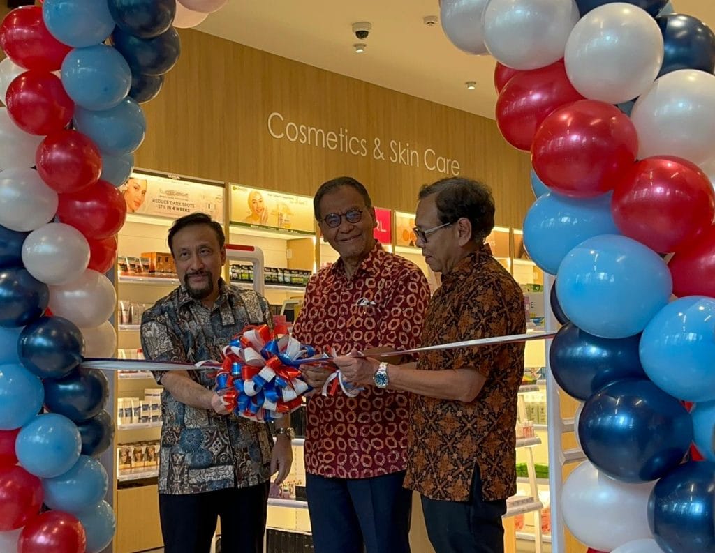 IJN: New Retail Pharmacy Outlet At 1 Utama Shopping Centre Champions ...
