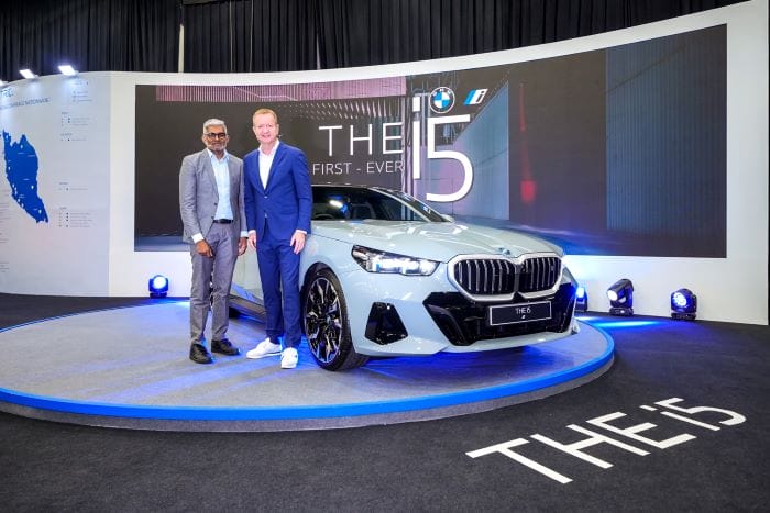BMW First 5 Series Full Electric Delivers 582km, Starts From RM419k