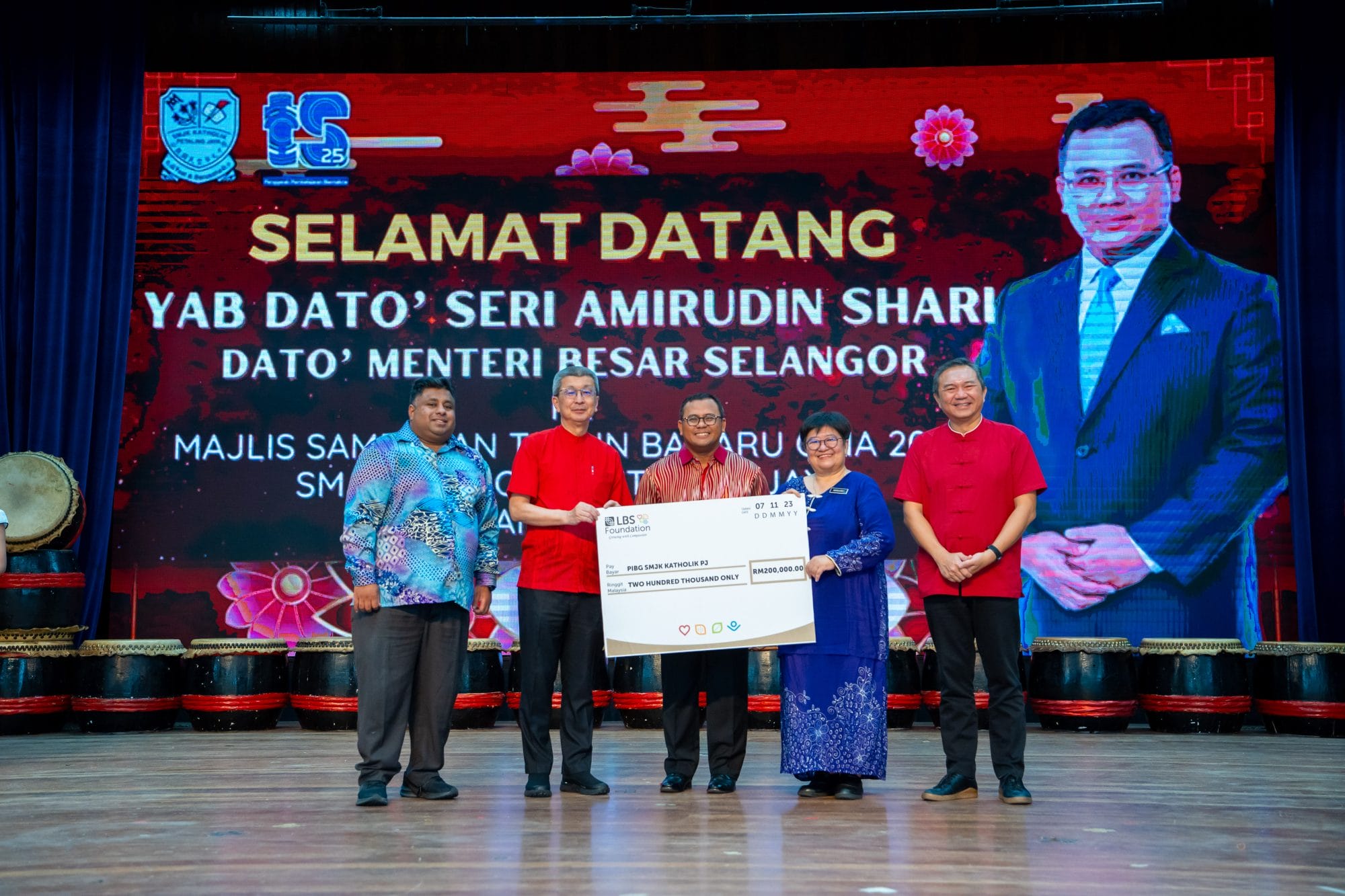 LBS Foundation Contributes RM200,000 To PJ Catholic High School For ...