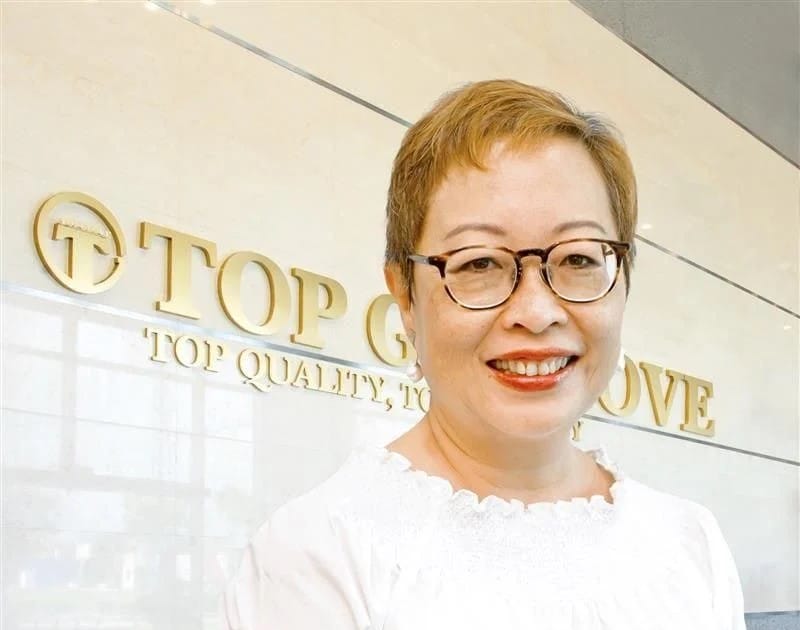 Dr Chong Su-Lin began her career in 1984 as a medical practitioner in ...