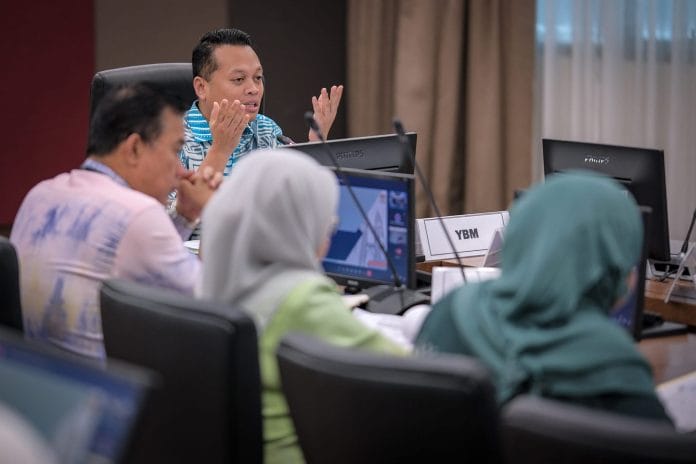 NRES: Govt Ready To Address Haze, Dry Weather Issues - BusinessToday