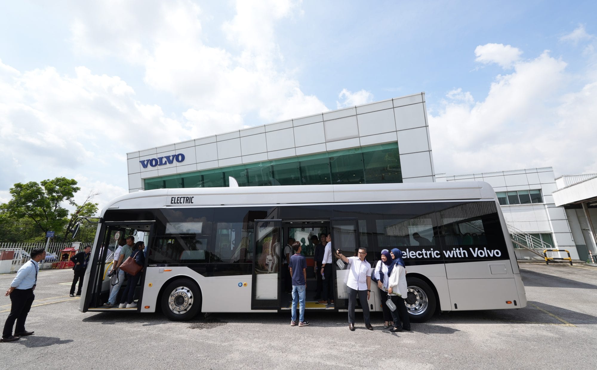 Volvo, Gemilang Launch Electric City Bus In Malaysia - BusinessToday