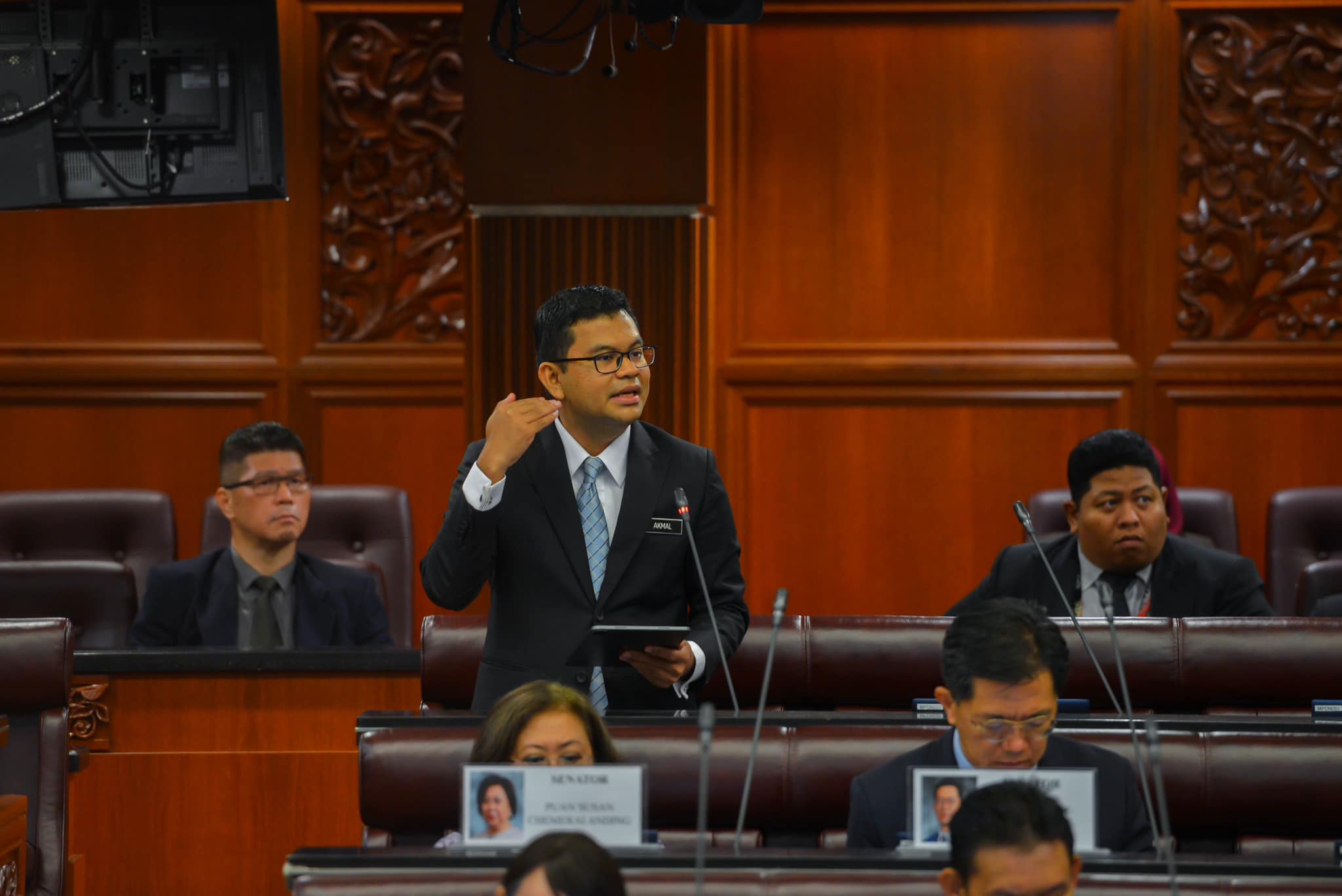 Economic Minister Grilled Over Impact Of Hormuz Closure On GDP And 13MP