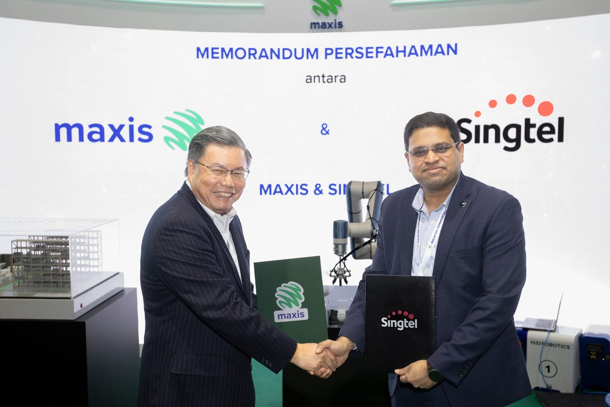 Maxis Partners Singtel To Bring All In One 5G Solutions For Enterprises ...