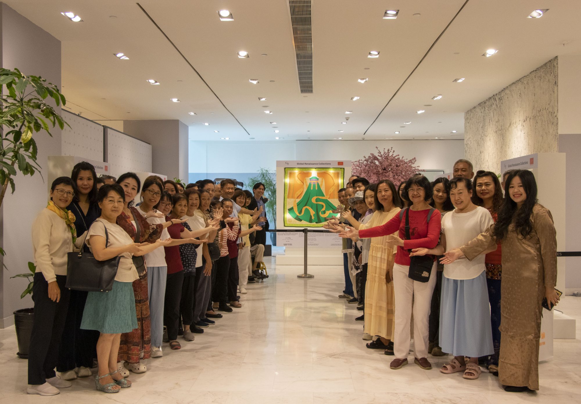 Silk Art Exhibition "The Silk Road" Ends After Successful 13-Day Run ...