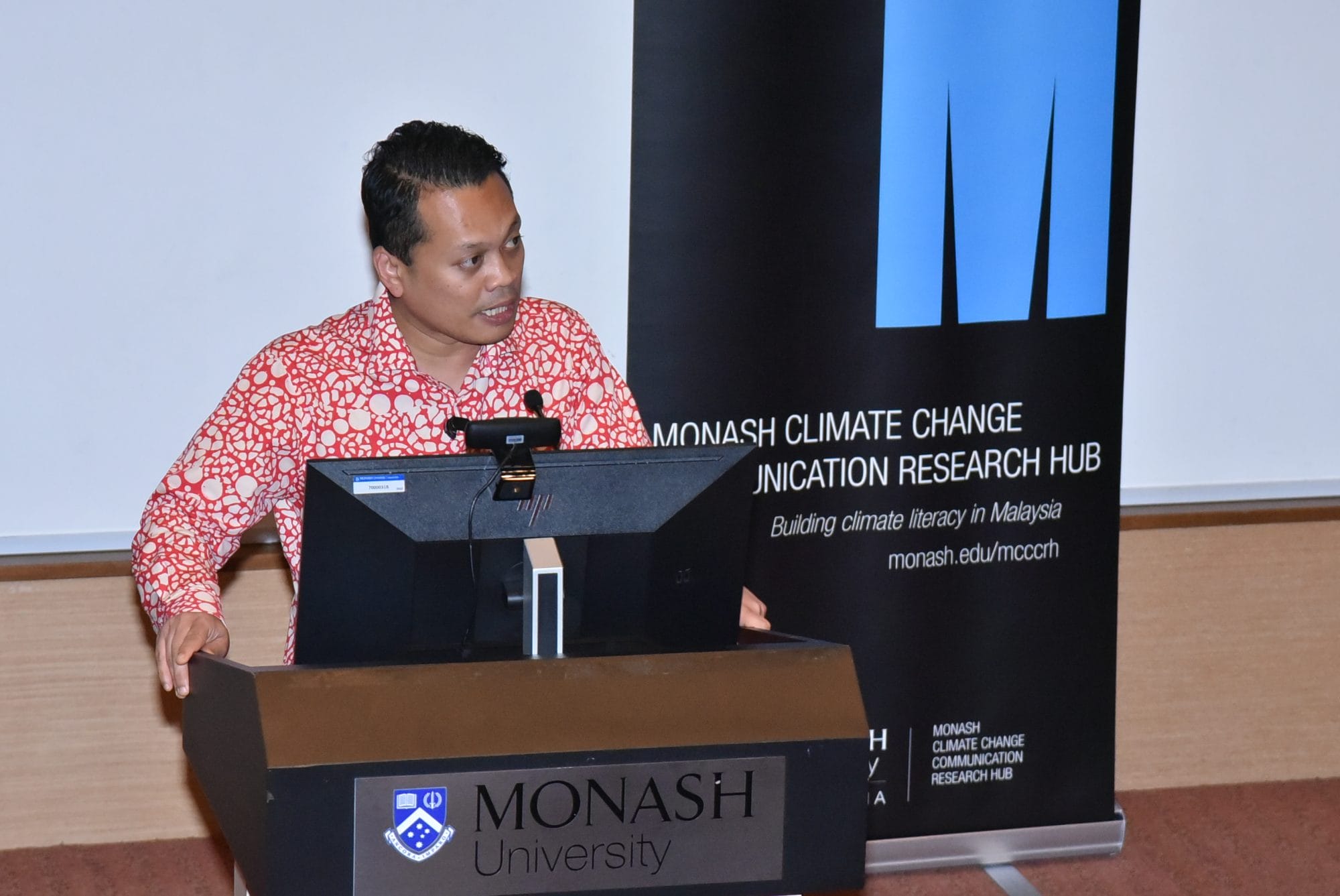 Nik Nazmi Champions Inclusive Green Economy At Monash University ...