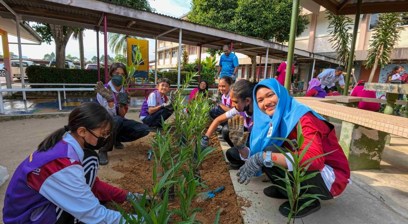 AEON Launches Nationwide Tree Planting Program With MOE For 40th ...