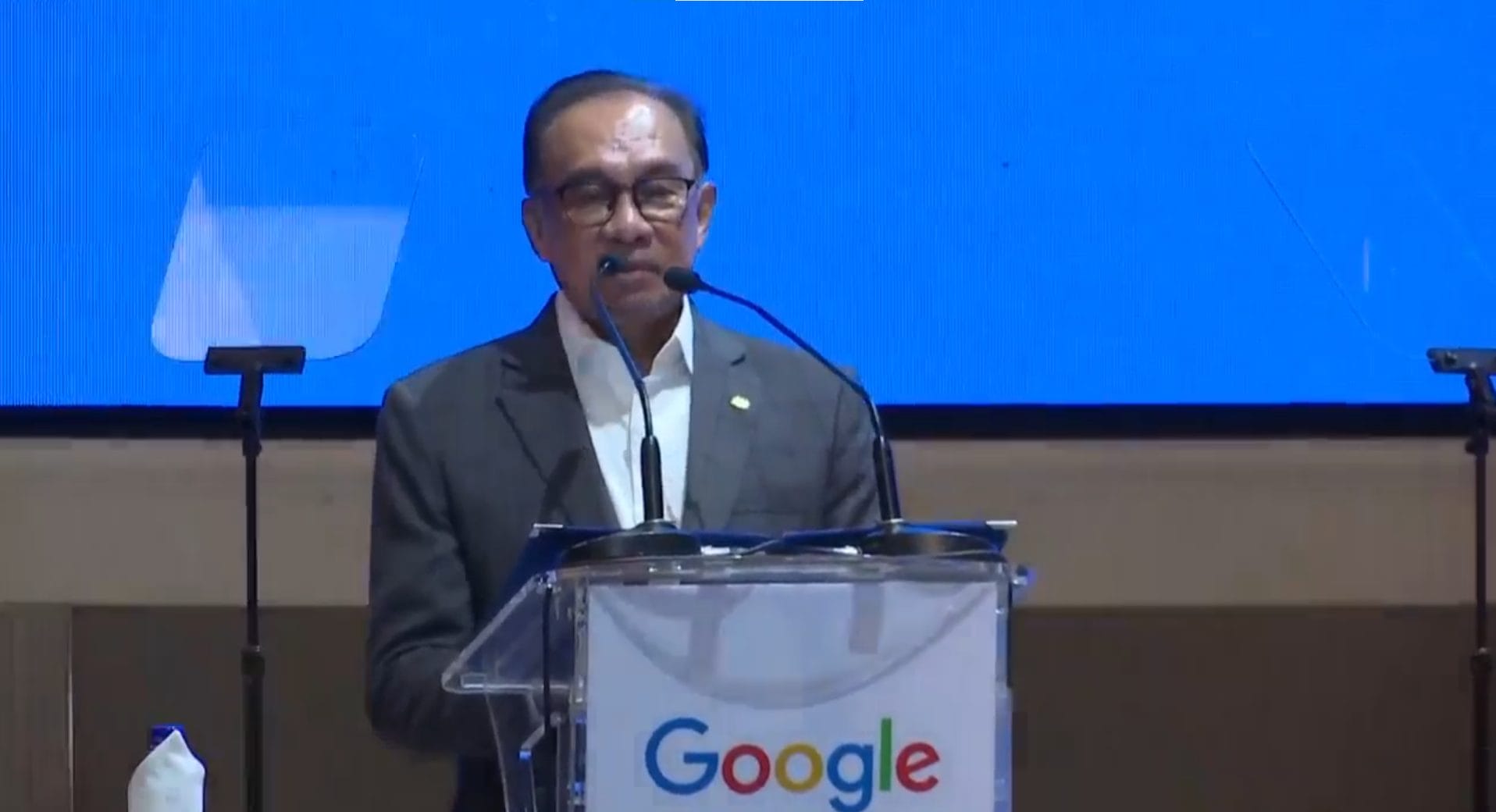 Prime Minister Anwar Ibrahim Aims For Swift Completion Of AI Initiative ...